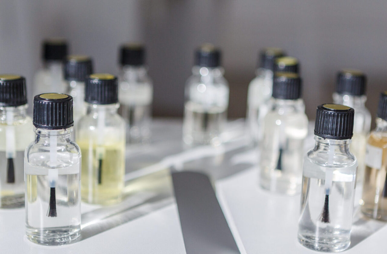 Natural vs Synthetic Perfumes - Perfume Playground